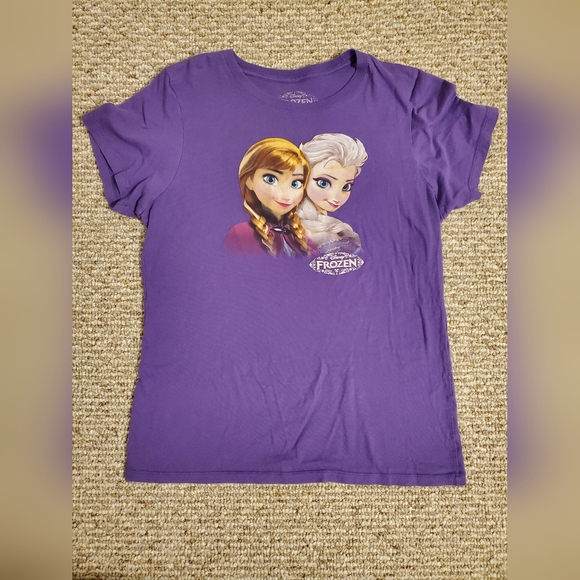 Disney | Tops | Womens Disney Anna Elsa Frozen Tshirt Hot Topic Tee ...